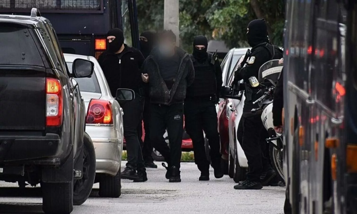 Πάτρα: Η σύλληψη αντιεξουσιαστή για τρομοκρατία, τα διεγραμμένα αρχεία ...
