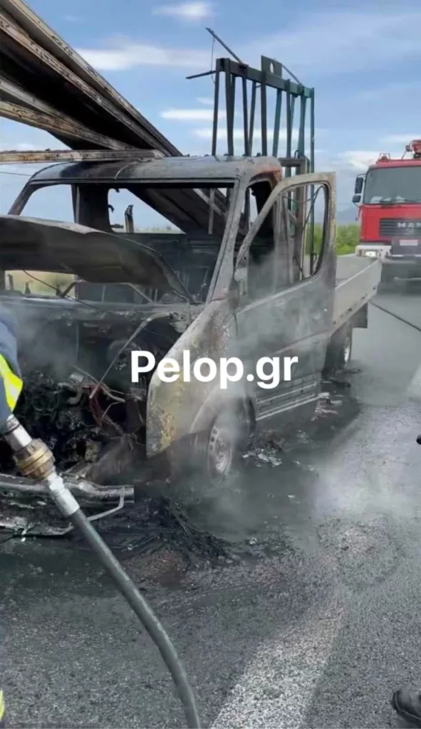 Φωτιά χθες το μεσημέρι σε όχημα στην Εθνική Οδό Κορίνθου-Πατρών ΦΩΤΟ