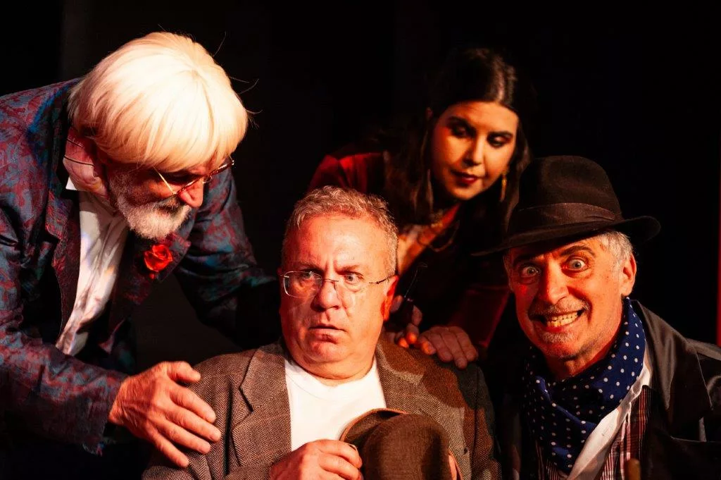 «Η κωμωδία ενός αυτόχειρα» στο Φεστιβάλ Ερασιτεχνικού Θεάτρου | ΕΙΔΗΣΕΙΣ