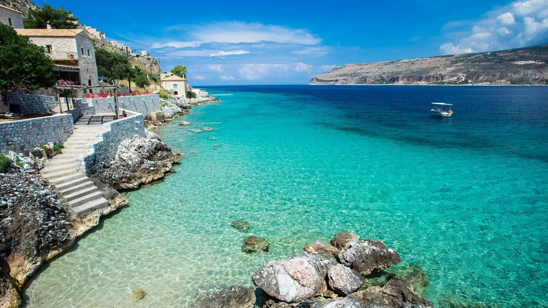 5 υπέροχα σαν σε νησί χωριά στην Πελοπόννησο που ακουμπούν στη θάλασσα ...