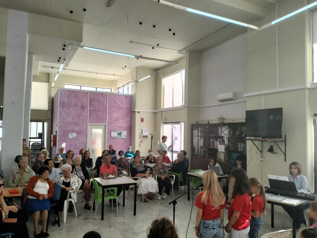 Πάτρα: Μαθητές και τρίτη ηλικία συναντήθηκαν στο ΚΑΠΗ του ΚΟΔΗΠ στην ...