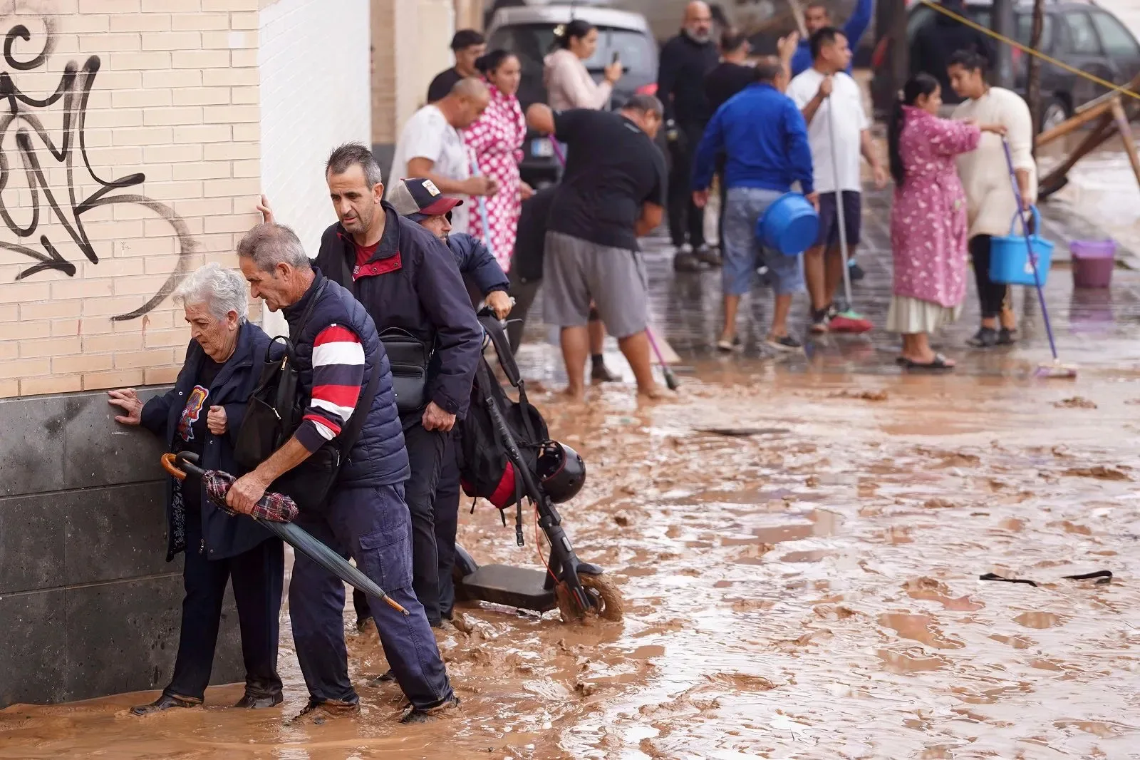 Σοκαριστικές εικόνες στην Ισπανία: «Προετοιμαστείτε για περισσότερα ...
