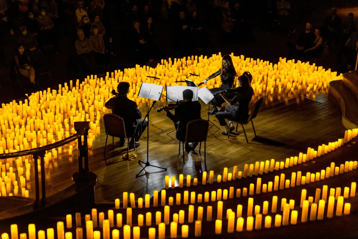 Candlelight συναυλίες στην Αθήνα: Μουσική υπό το φως των κεριών | ΕΙΔΗΣΕΙΣ