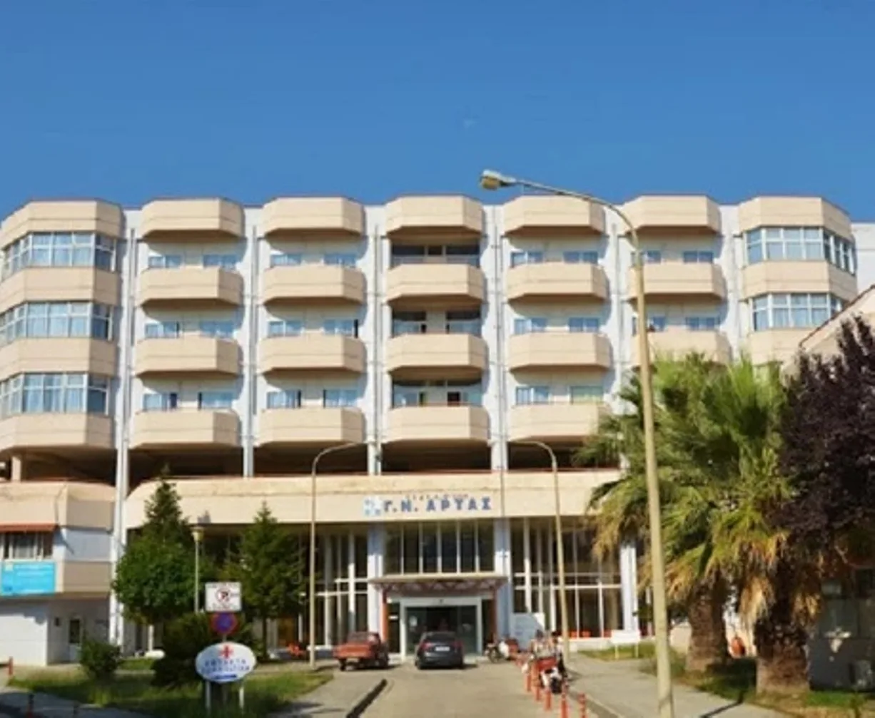 «Βουτιά» στο κενό για 41χρονη από το Νοσοκομείο Αρτας | ΕΙΔΗΣΕΙΣ