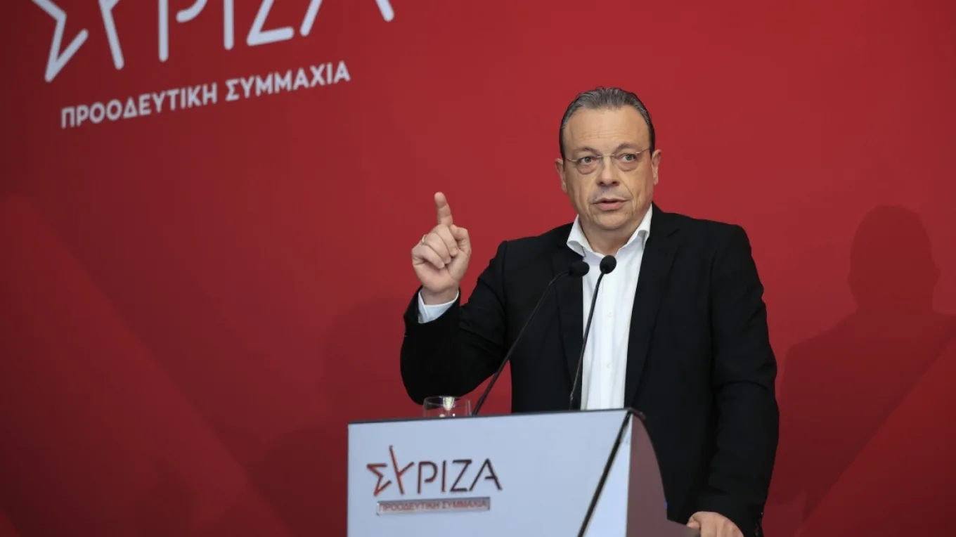 Πρωτοβουλίες του ΣΥΡΙΖΑ για τον τραπεζικό τομέα - Φάμελλος: «Προστασία ...