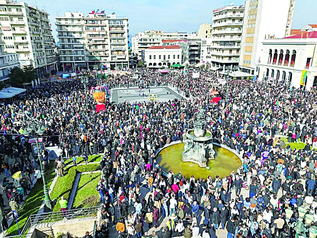 Κινητοποίηση για τα Τέμπη: Ολη η Αχαΐα σε δρόμους και πλατείες