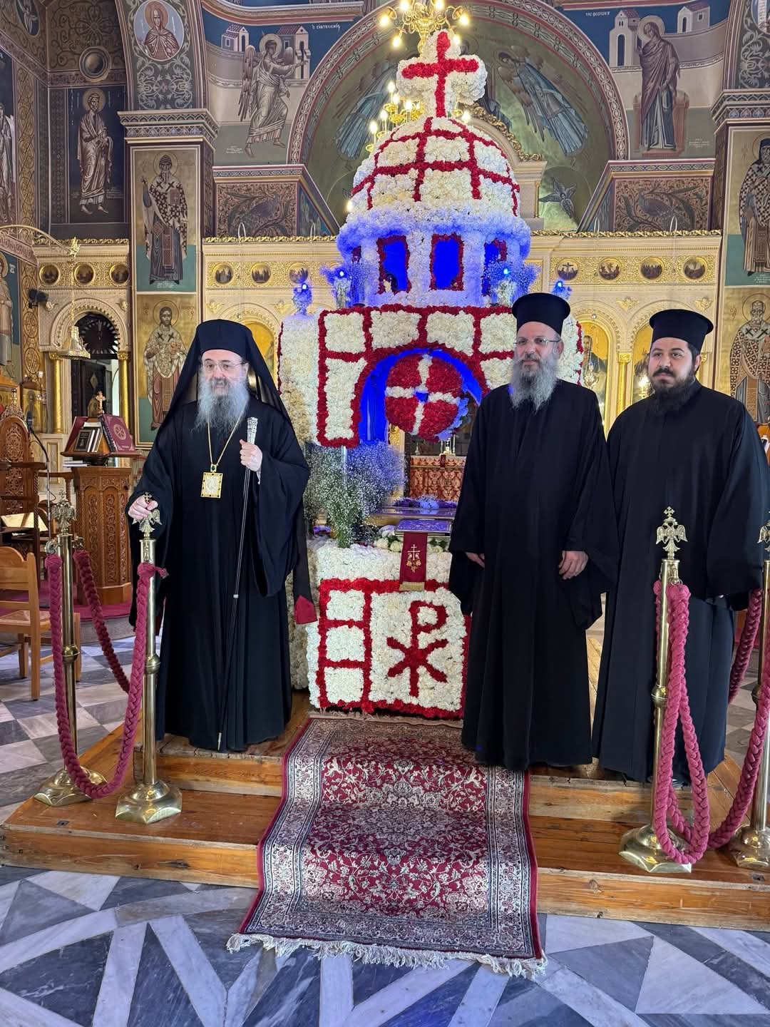 Ο Μητροπολίτης Πατρών στον επιτάφιο του Παντοκράτορα | ΕΙΔΗΣΕΙΣ