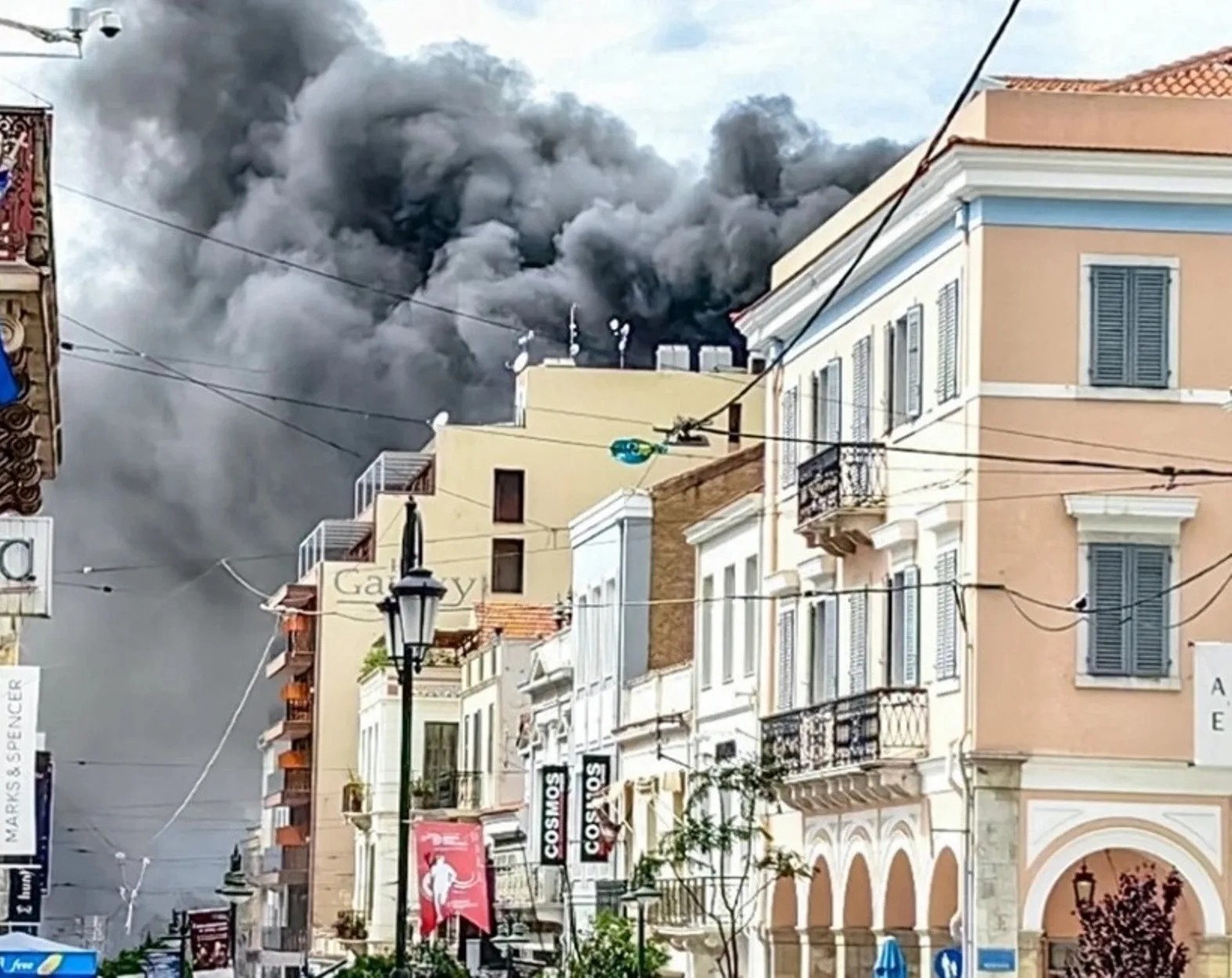 Πάτρα: Ερευνα για τη φωτιά σε κατάστημα, τι «δείχνουν» τα πρώτα ...