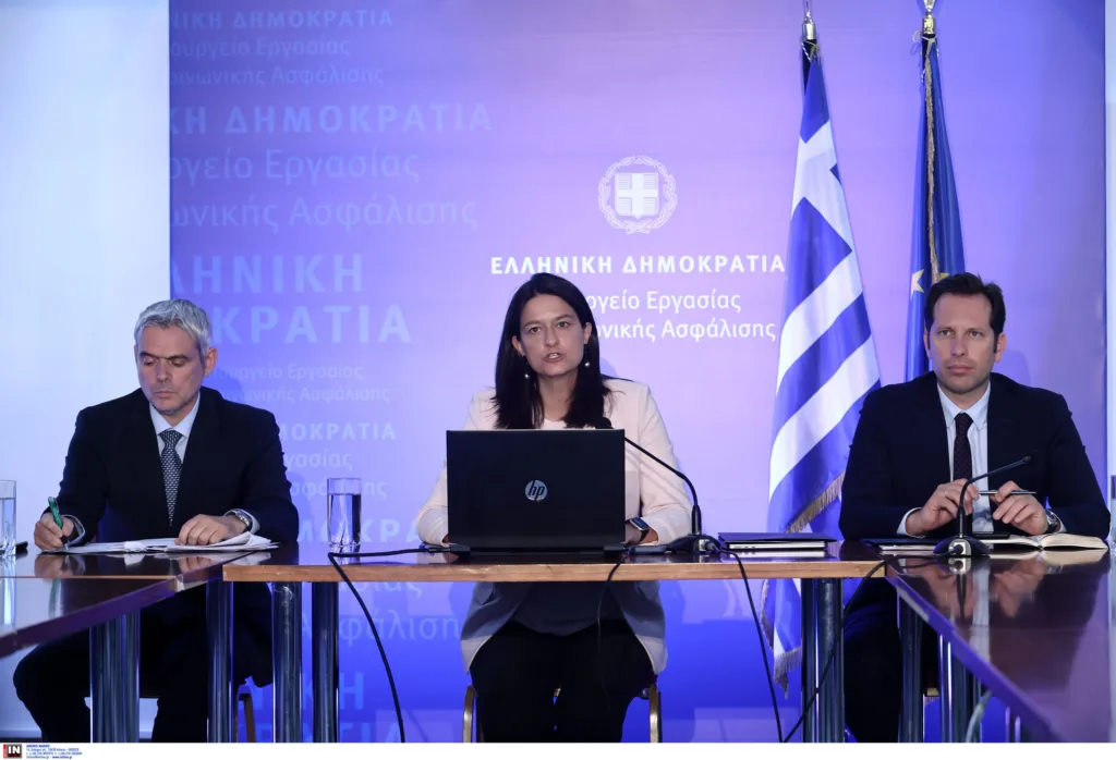 Υπουργείο Εργασίας: Τέσσερα fake news και τέσσερις αλήθειες για το νέο ...