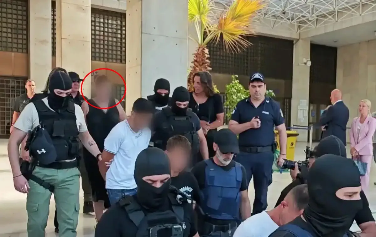 Δολοφονία στην Αγία Παρασκευή: Εκτελεστής από τον Πύργο σκότωσε εν ...