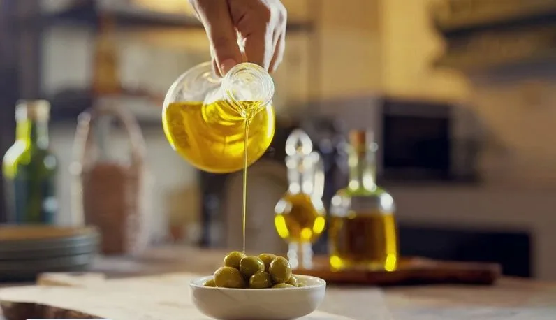 Θα πούμε το λάδι μας... λαδάκι λόγω των δασμών; Αχαιοί παραγωγοί ...