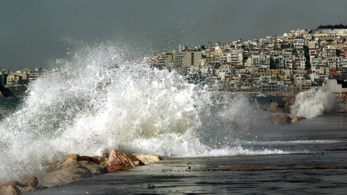 Τρομερό: Ισχυροί βοριάδες με ριπές που άγγιξαν στην Τήνο τα 100 ...