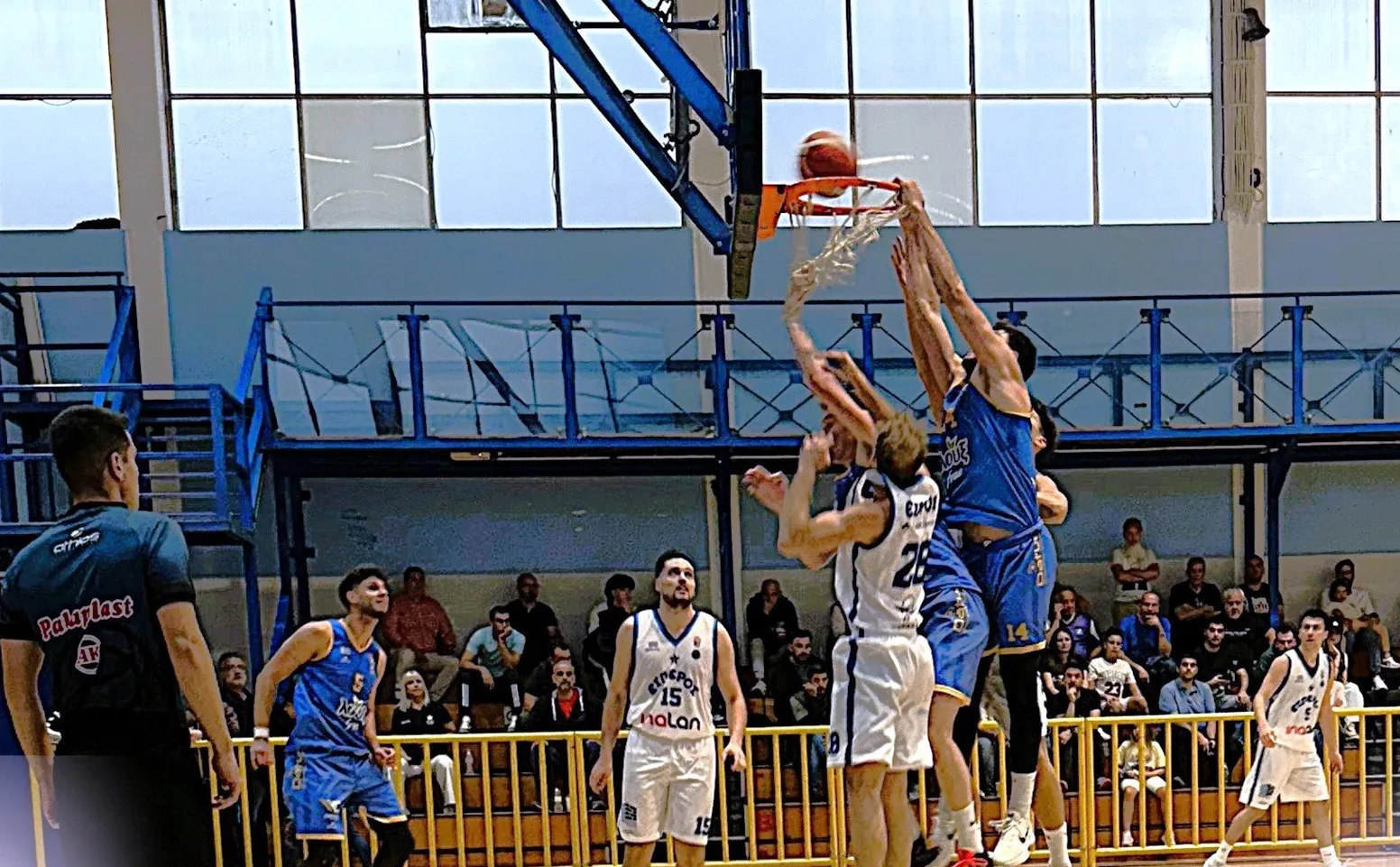 Μεταδίδεται το παιχνίδι της ΑΕ Γλαύκου Έσπερου με τη Σαρωνίδα | ΕΙΔΗΣΕΙΣ
